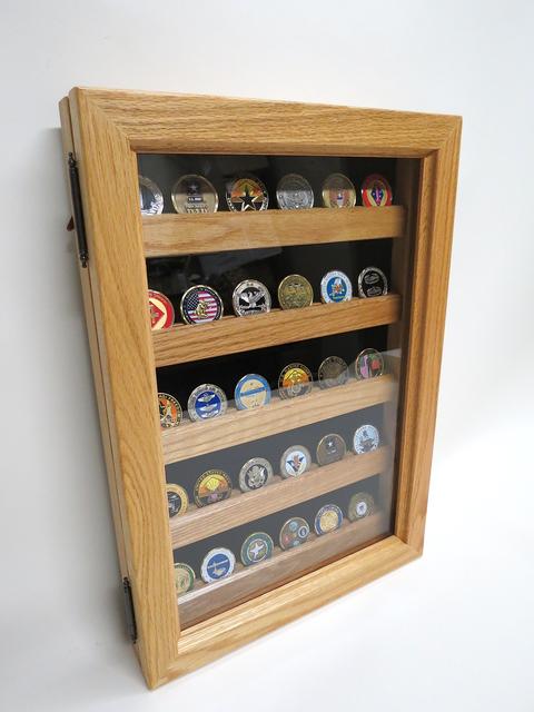 Coin Display w/ glass door (oak) - DomEx Hardwoods