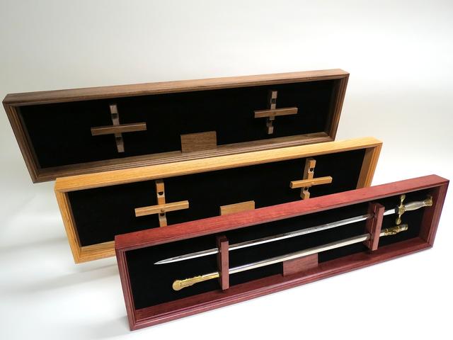 Saber Case - "open wall" (walnut) - DomEx Hardwoods